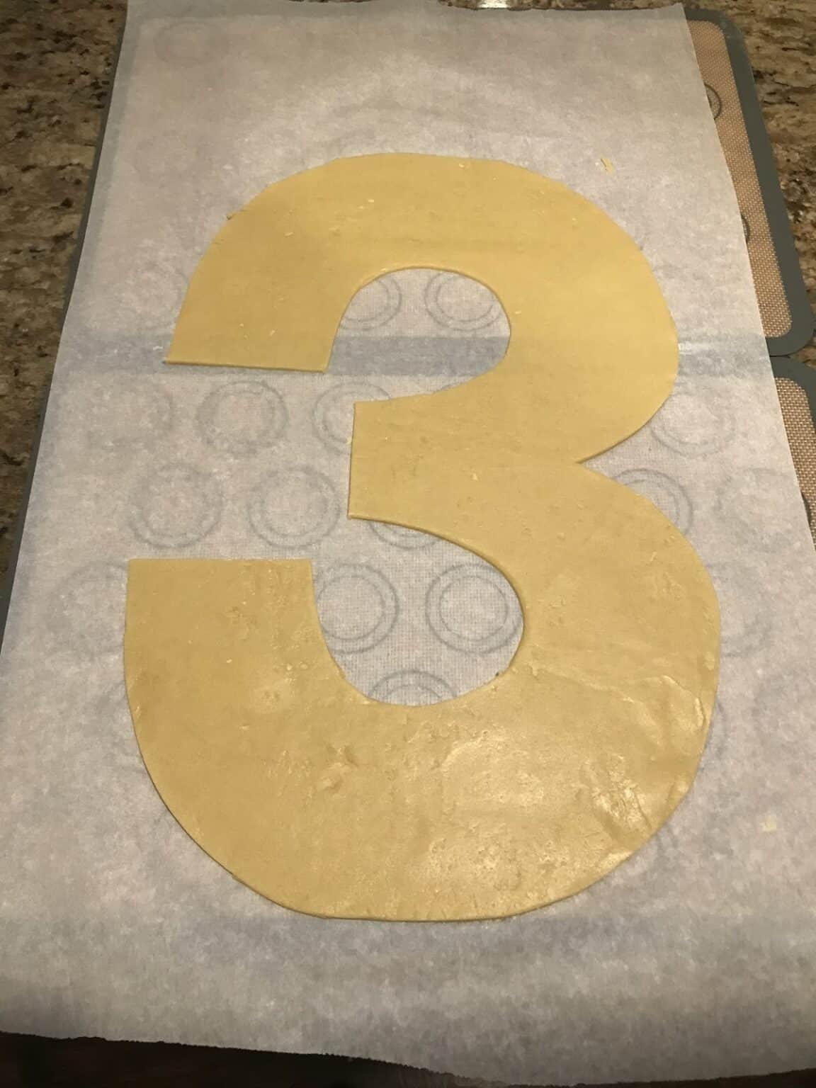 How to Make a Trendy Cookie Cake - Between Carpools