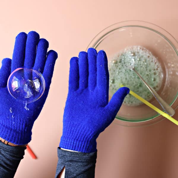 How to Make Fun Bouncing Bubbles - Between Carpools